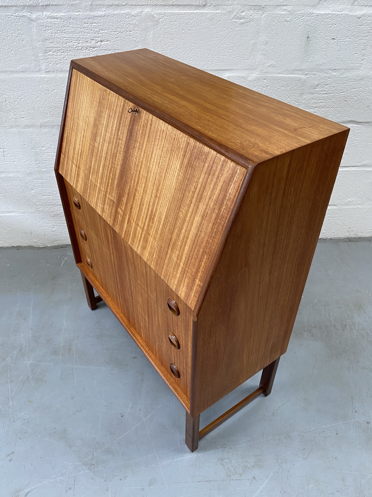 Retro 1960s / 1970s Turnidge of London Teak Bureau – Pavement Vintage